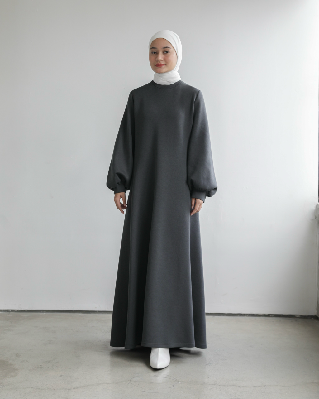 Sabamodest Luxe Puff Dress Dark Grey - A trendsetter, designer items ...