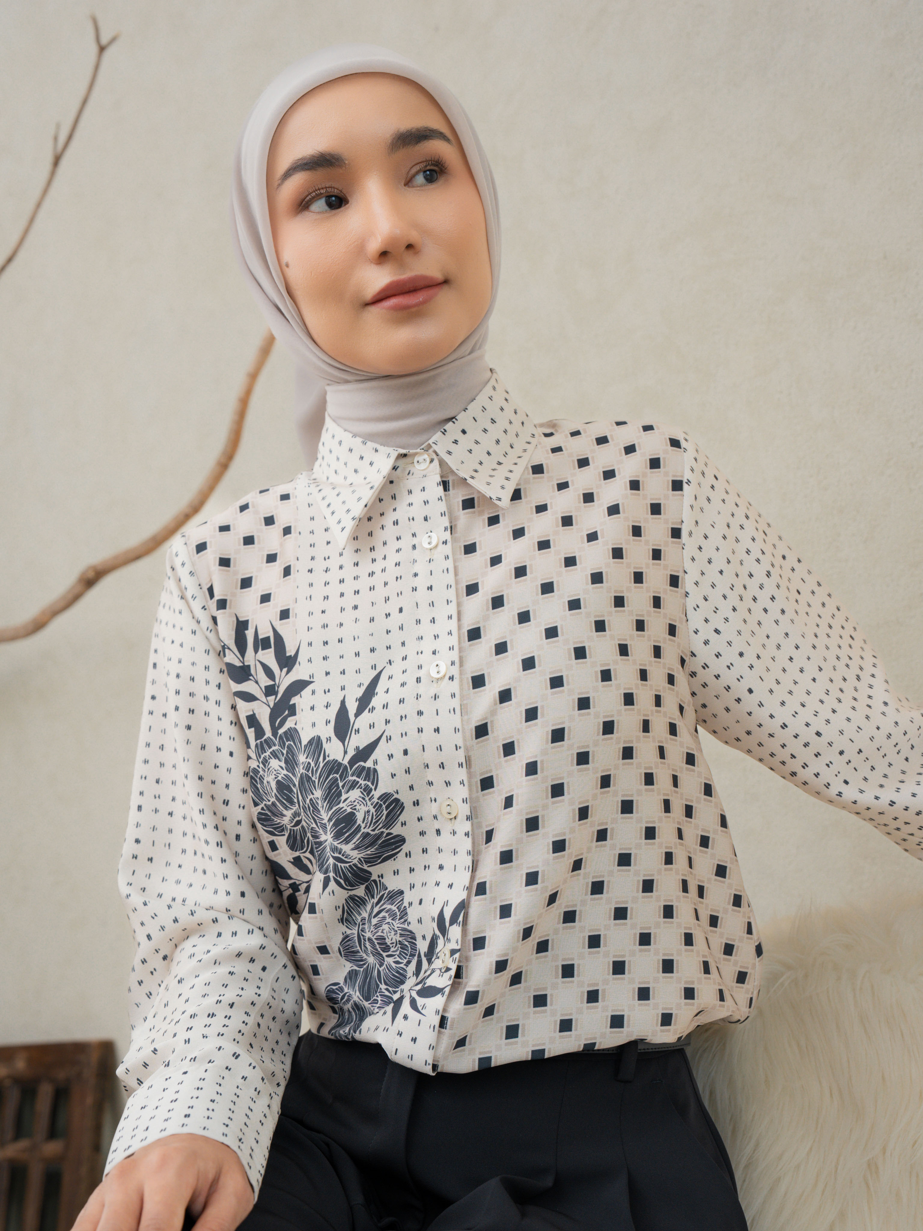 Aleza Official Website - Sara Shirt Beige