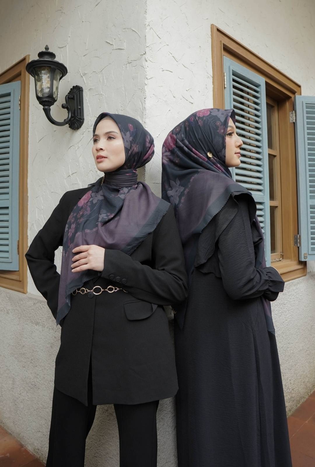 LOUISALUNA - Leona Series