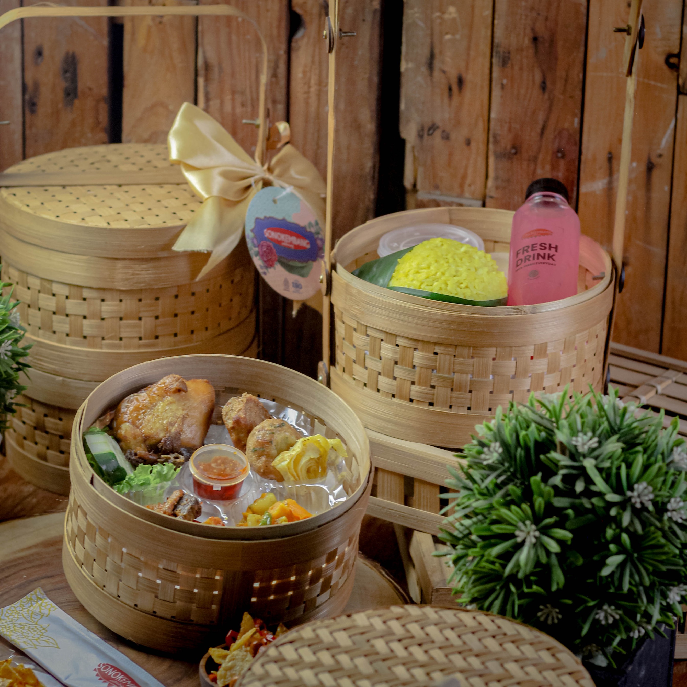 sonokembang catering semarang yogyakarta - Tenong Nasi Kuning