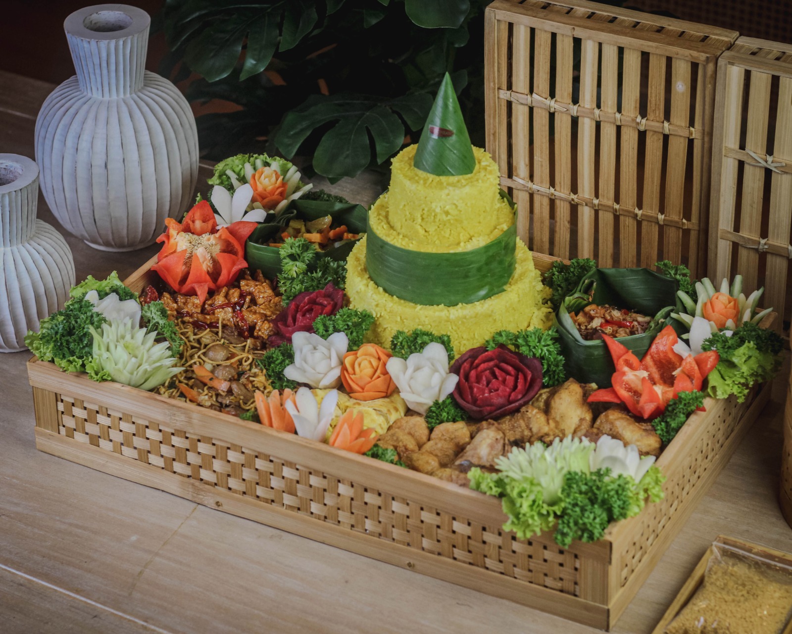 sonokembang catering semarang yogyakarta - Tampah Semeru Nasi Kuning