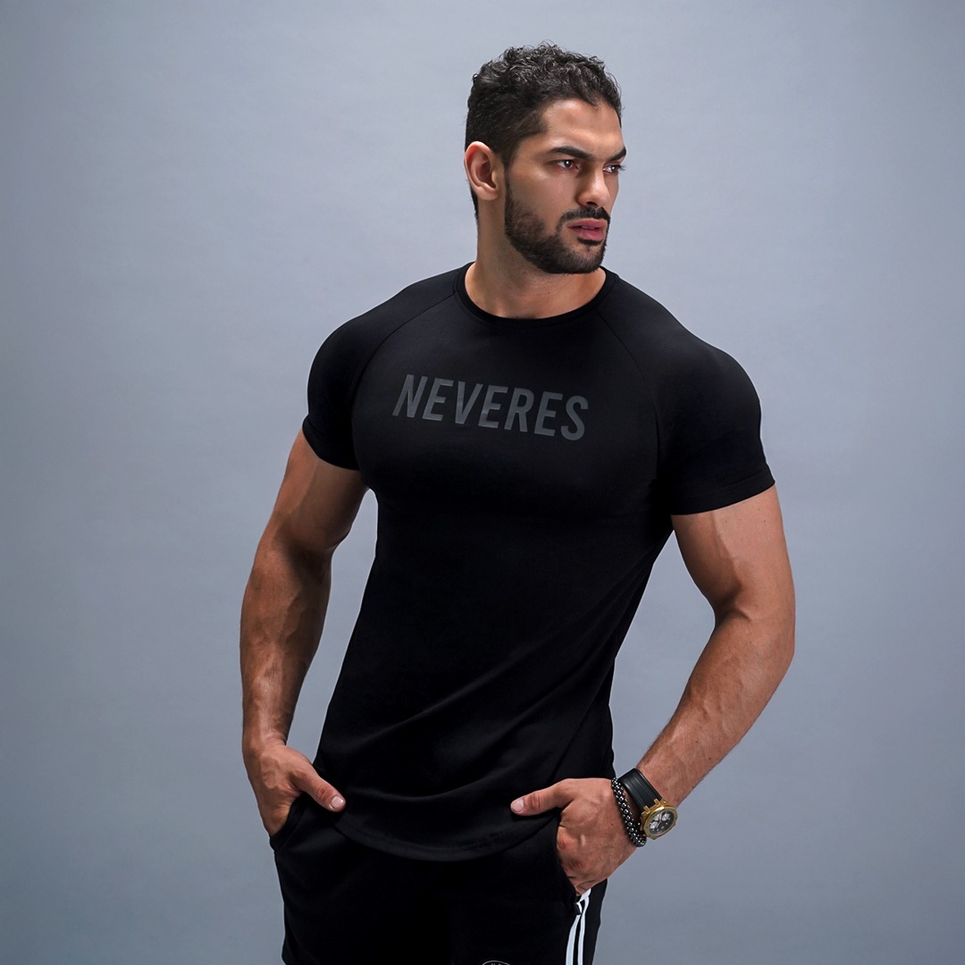 Neveres Sportswear - NEVERES Iconic T-Shirt