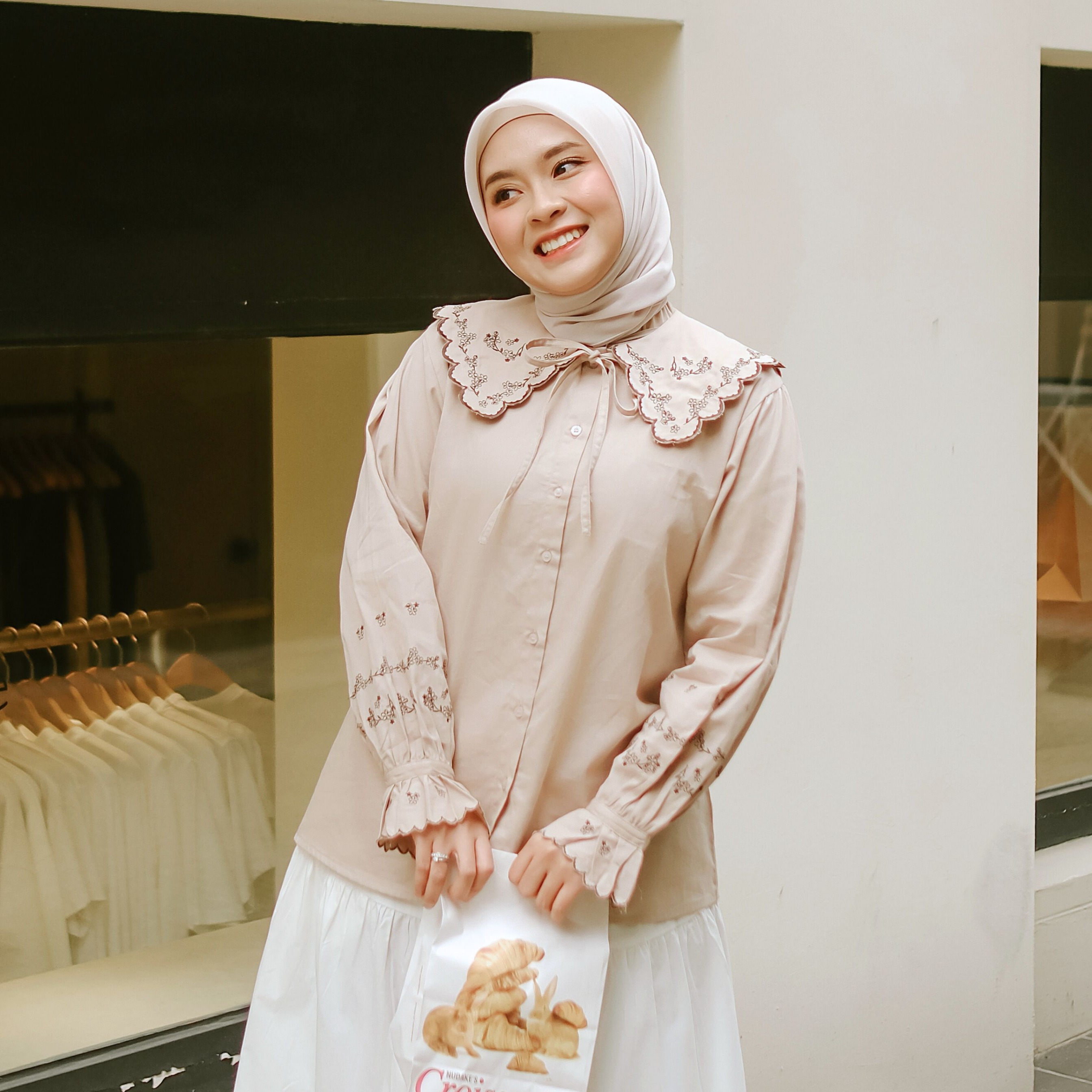 Giyomi - Yeona Blouse Khaki