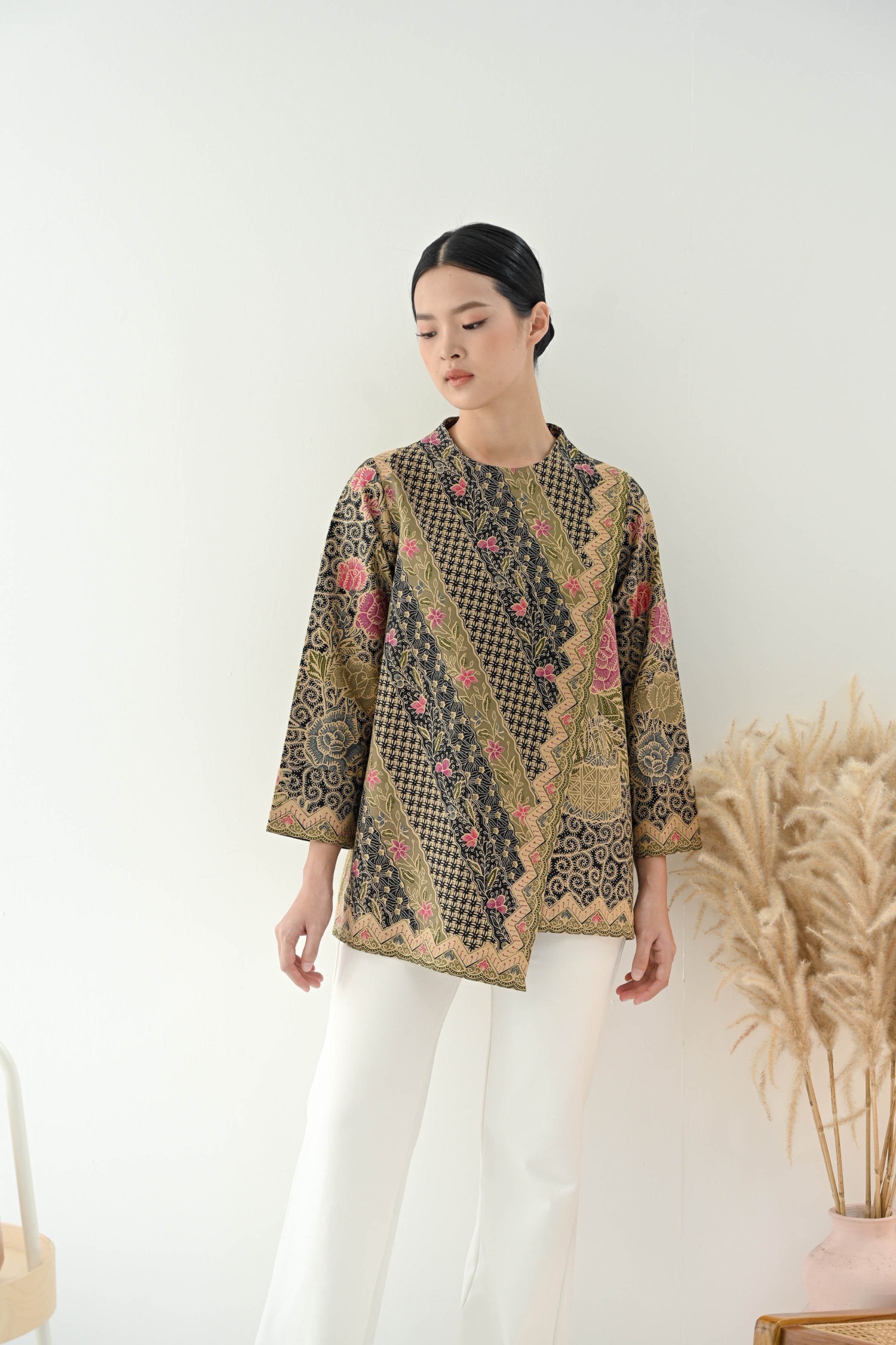 Batik Gaya Official Website - Kana TOP 04