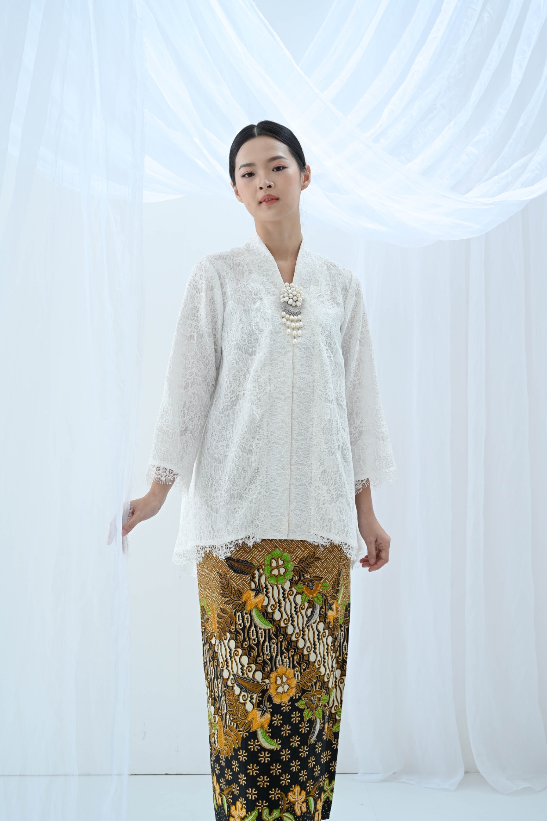Batik Gaya Official Website - Aruni TOP 68