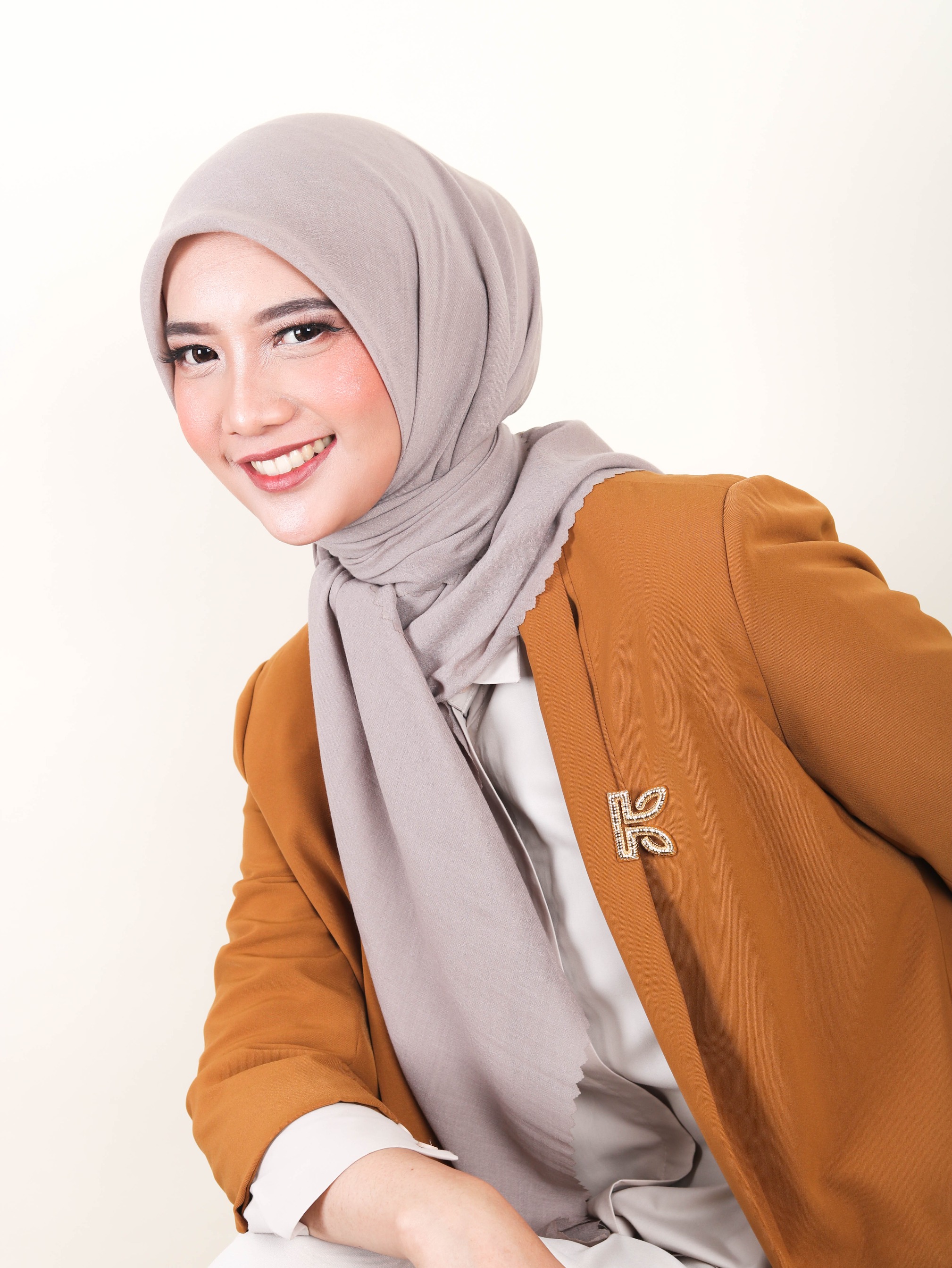 Kalana Scarves - Cassandra Miracle Voal Taupe