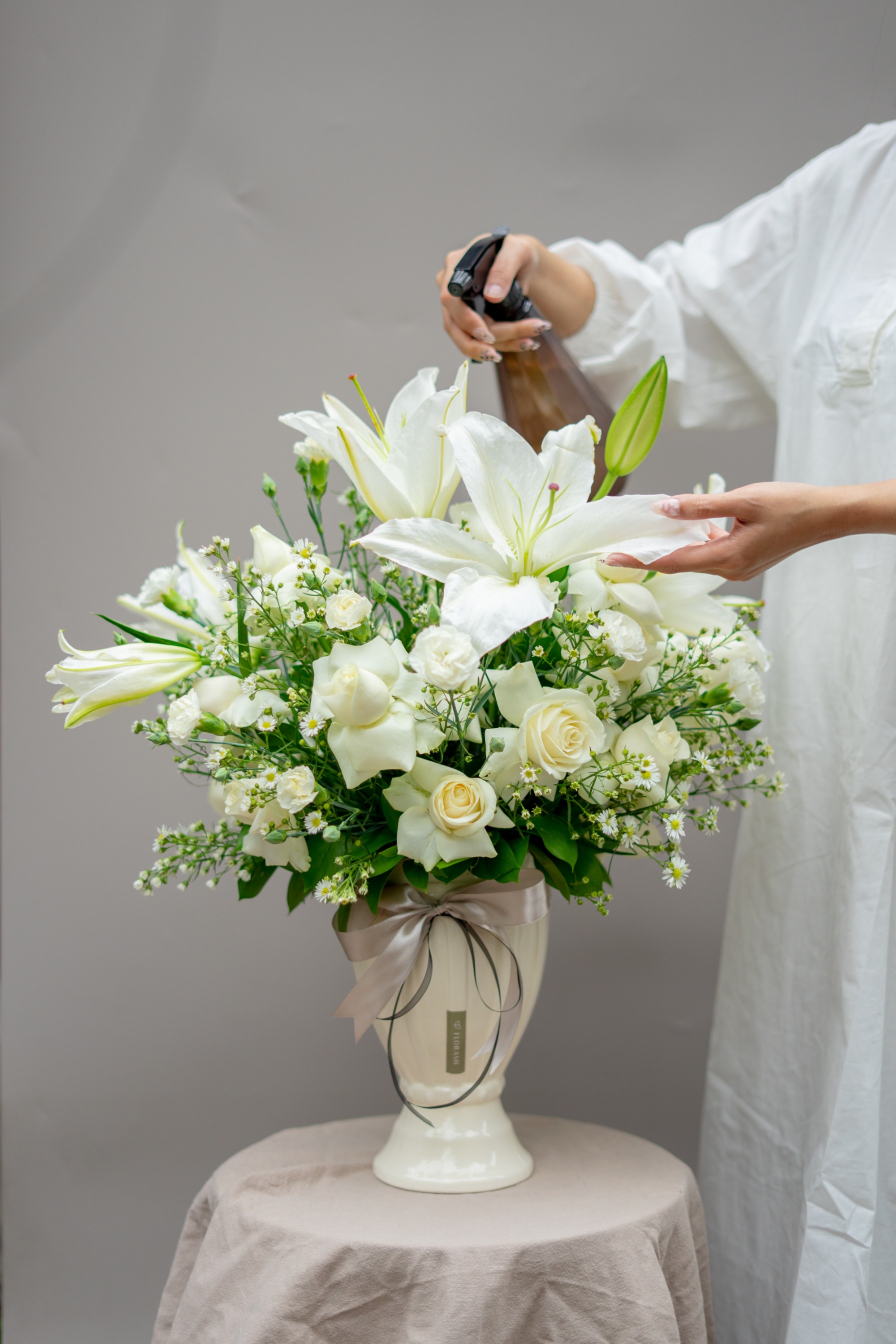 Florash - Florist Bandung - Same Day Delivery - Canggu Vase Large White
