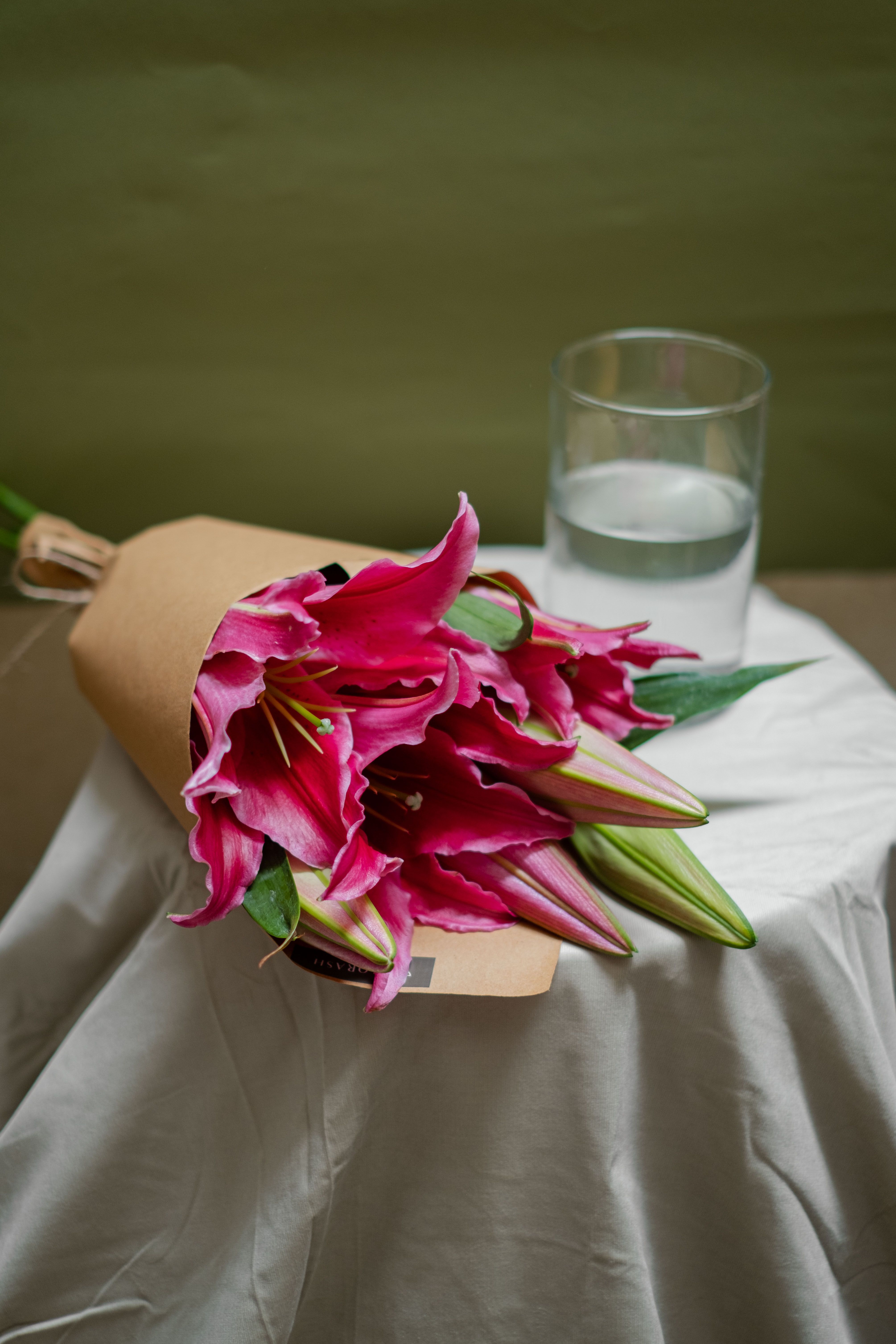 Florash - Florist Bandung - Same Day Delivery - Lily Bunch Red