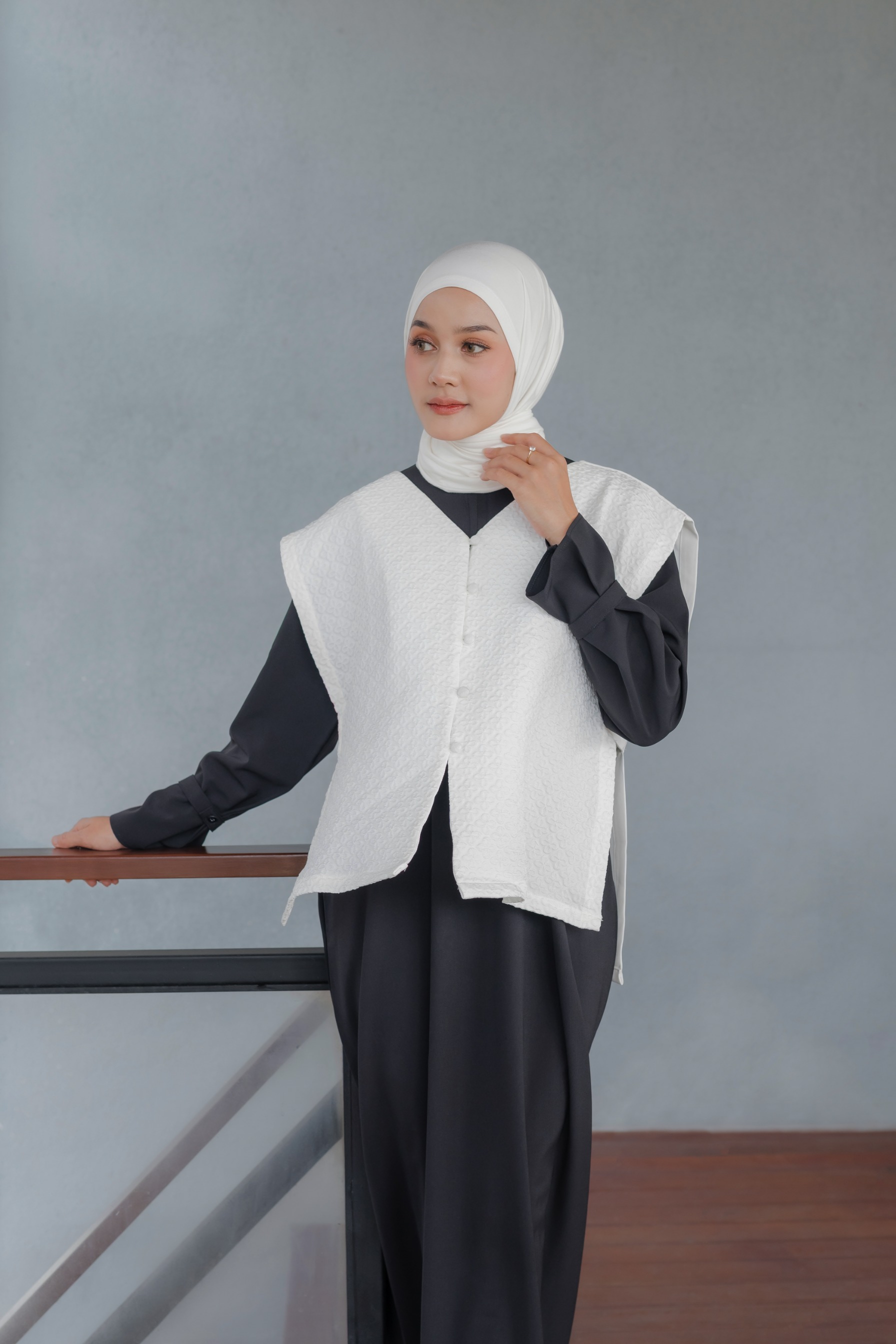 House of Shopaholic - KALILA VEST