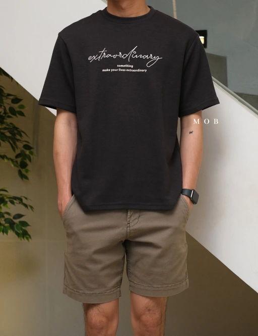 MOB - IBSST01002B Extraordinary Cursive Letters SS Tee Ash Black