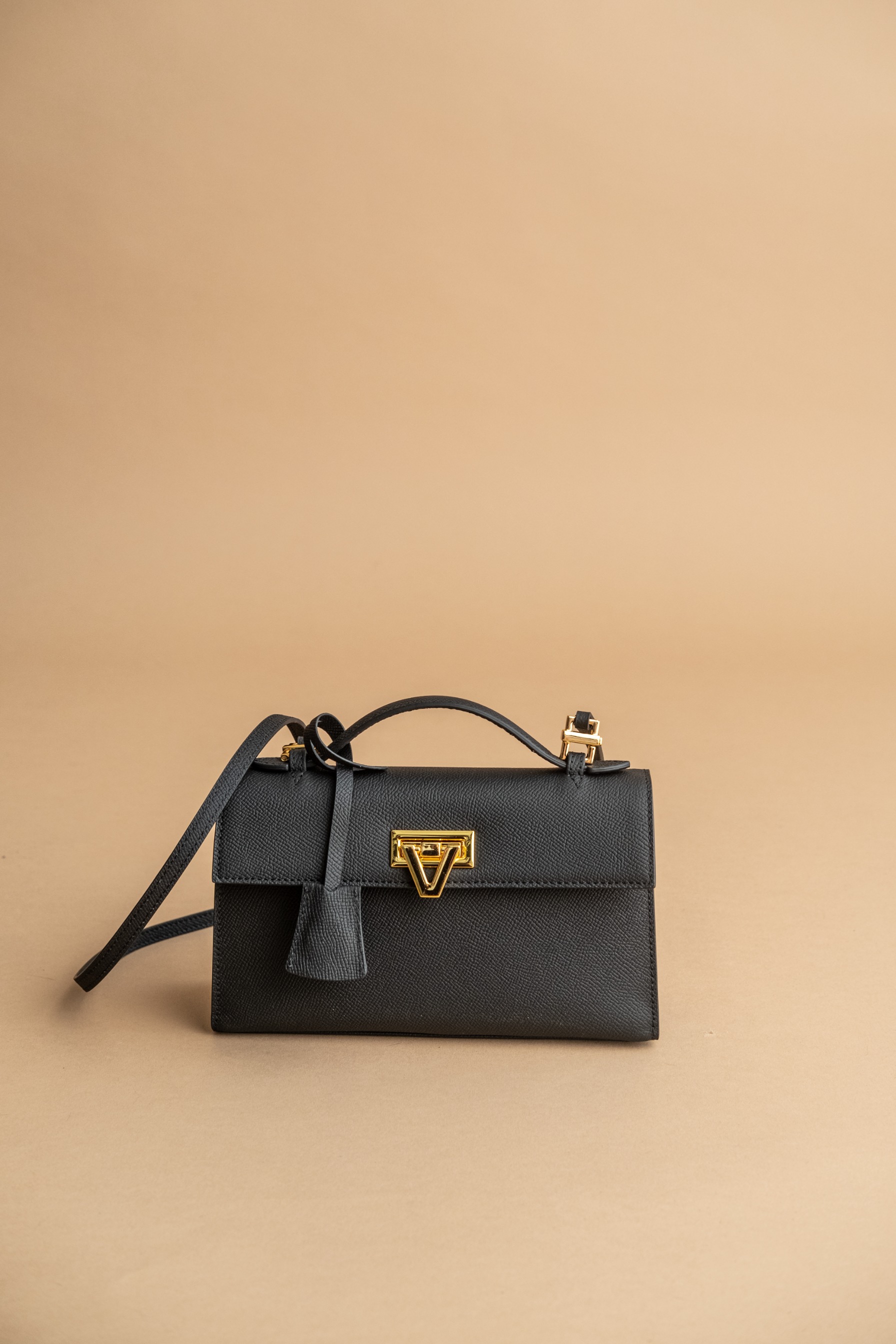 Vone World Website Officials | by Vone - PO Heart Bag Black Epsom Gold ...