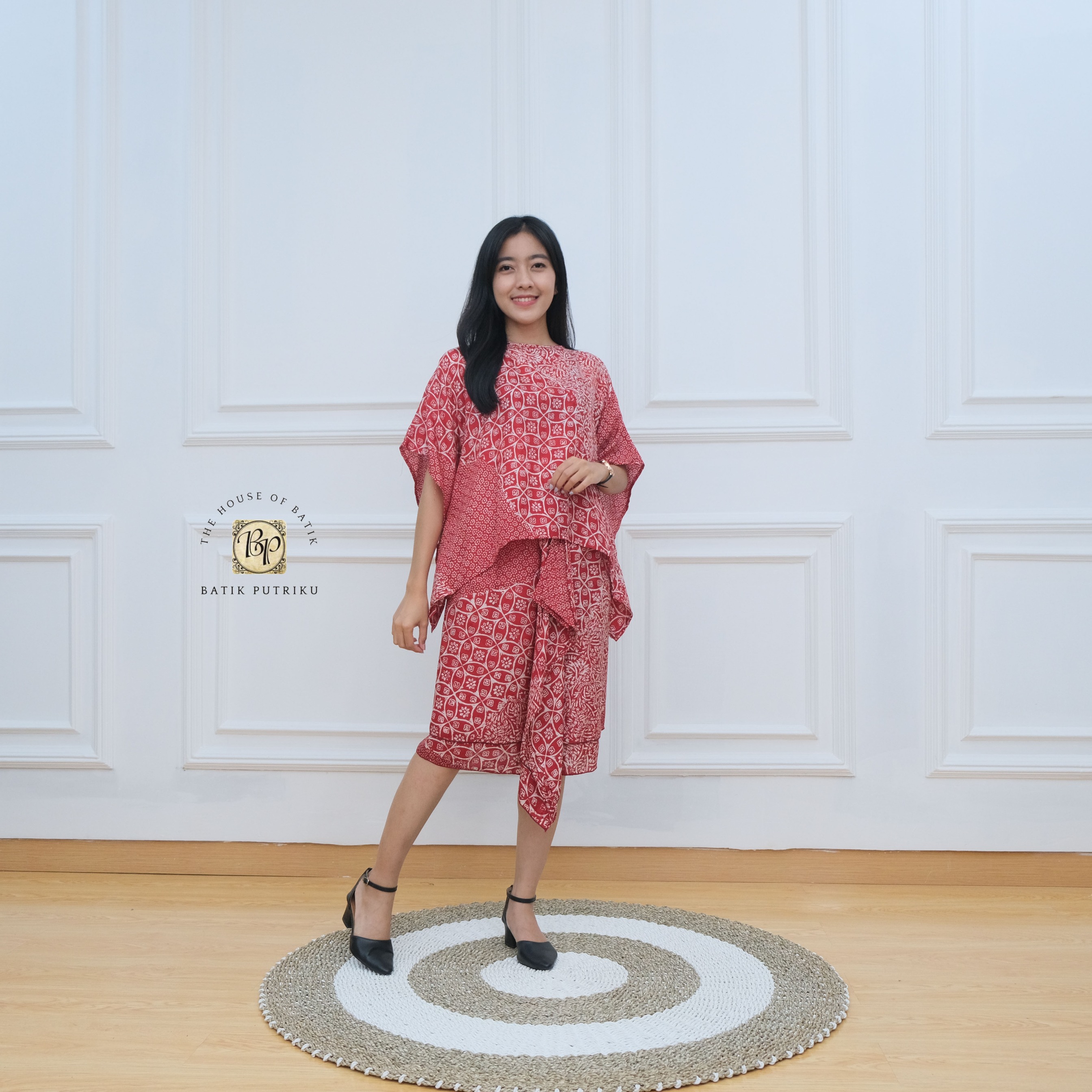 Batik Putriku | Official Website - Rok Rose Merah Putih Aliran Air
